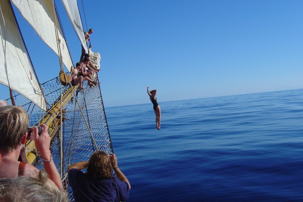 Bark Europa: Seville (ES) - Tenerife (ES) | AS09512 - Windseeker