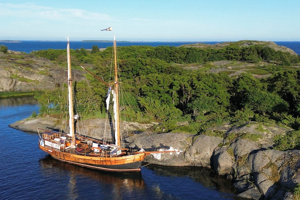 Astrid: Tallinn (EE) - Hamina (FI) | AS10602 - Windseeker